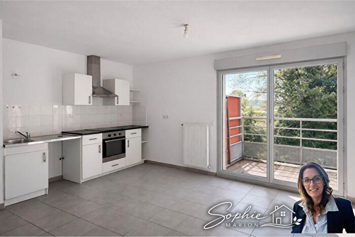 Appartement à vendre - Pierre-Bénite - 3 pièces - 2 chambres