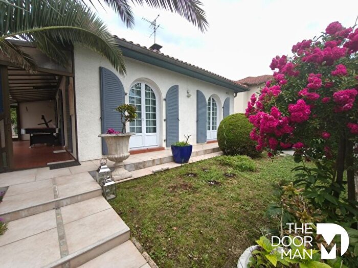 Maison à vendre - Bruguières - 6 pièces - 4 chambres