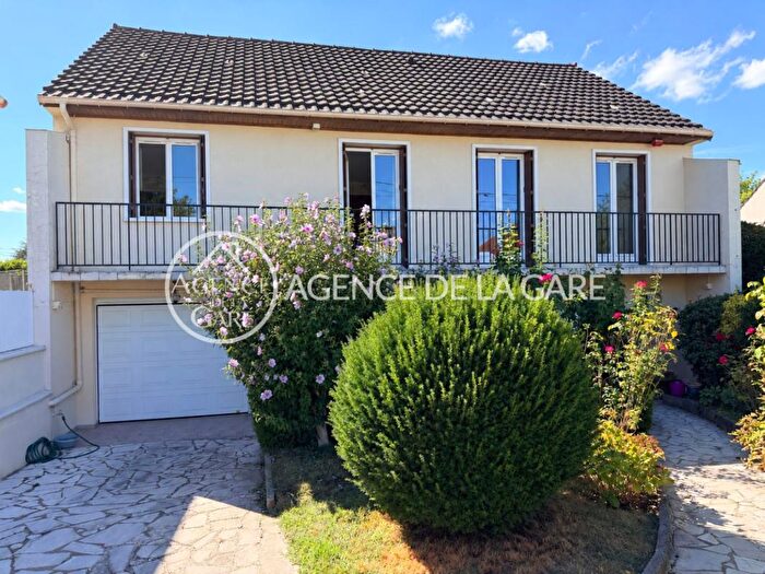 Brunoy, Nord : Maison 5 pièces à vendre