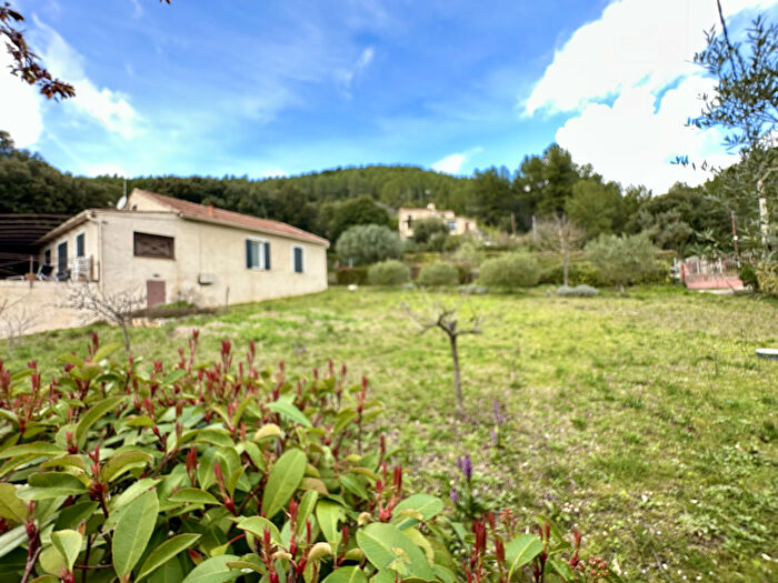 Maison à vendre - Cuges-les-Pins - 5 pièces - 4 chambres