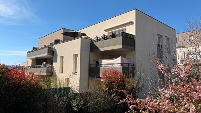 Appartement à vendre - Saint-Fons, Centre-ville, Chassagnon - 5 pièces - 4 chambres