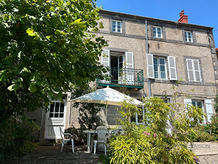 Maison 9 pièces à vendre à Prompsat