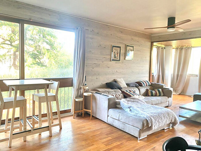 Appartement à vendre - Fontenay-le-Fleury, Plaine - 4 pièces - 2 chambres