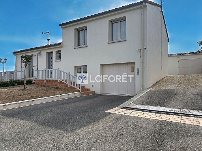 Azay-sur-Thouet : Maison 6 pièces à vendre