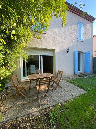 Maison à louer - Partie Nord Est, Saint-Rémy-de-Provence - 5 pièces - 4 chambres