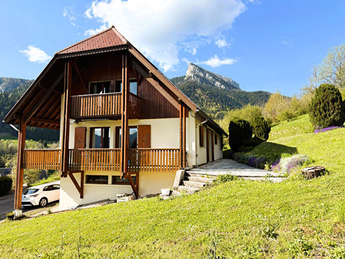 Maison à vendre - Saint-Pierre-de-Chartreuse - 6 pièces - 3 chambres