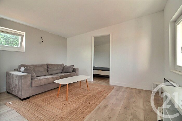 Maison 2 pièces à Fréteval, à vendre