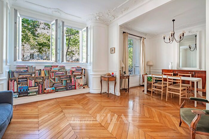 Appartement 4 pièces à Paris 15ème, Cambronne, Garibaldi, à vendre
