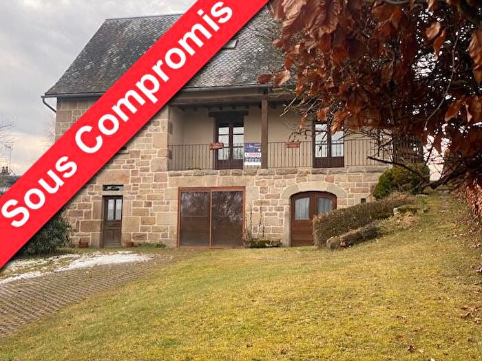 Maison à vendre - Liginiac - 8 pièces - 5 chambres