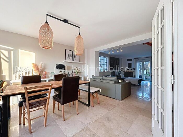 Maison à vendre - Corbeil-Essonnes, Moulin Galant - 8 pièces - 4 chambres