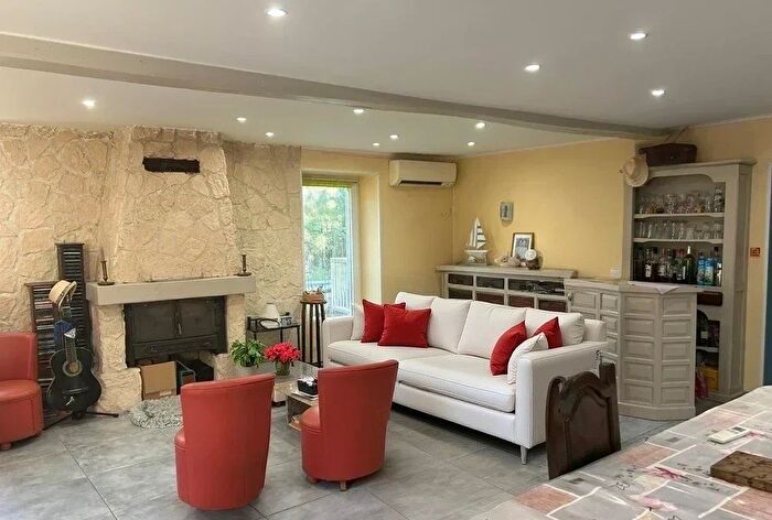 Maison 5 pièces à vendre à Saint-Jean-dAngély