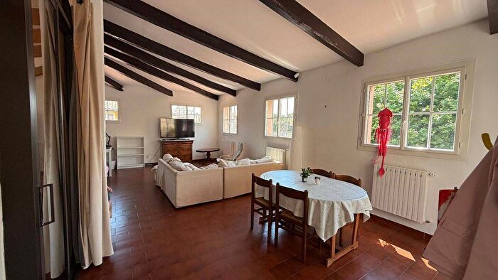 Centre Ville, Aix-en-Provence : Appartement 3 pièces à louer