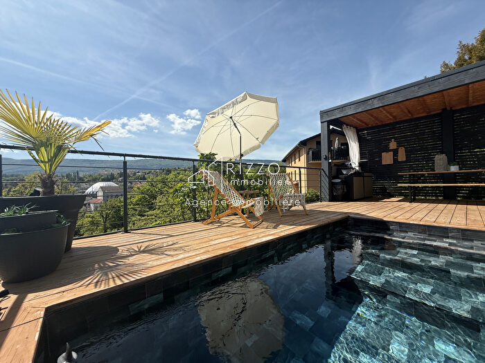 Maison 12 pièces à vendre - Bellegarde-sur-Valserine