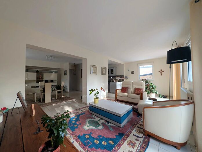 Maison à vendre - Plaisir - 6 pièces - 4 chambres