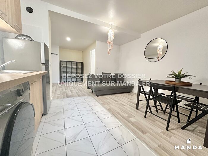 Appartement à louer - Dammarie-les-Lys, La Plaine du Lys - 4 pièces - 3 chambres