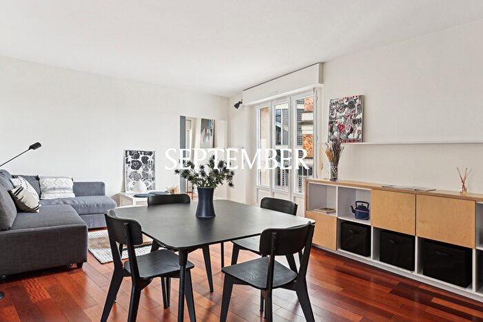 Appartement à vendre - Paris e  - 3 pièces - 2 chambres