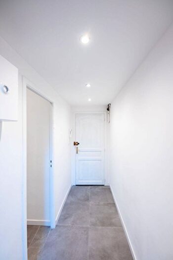 Appartement à louer - Les Grandes Carmes, Marseille ème arrondissement - 2 pièces - 1 chambre