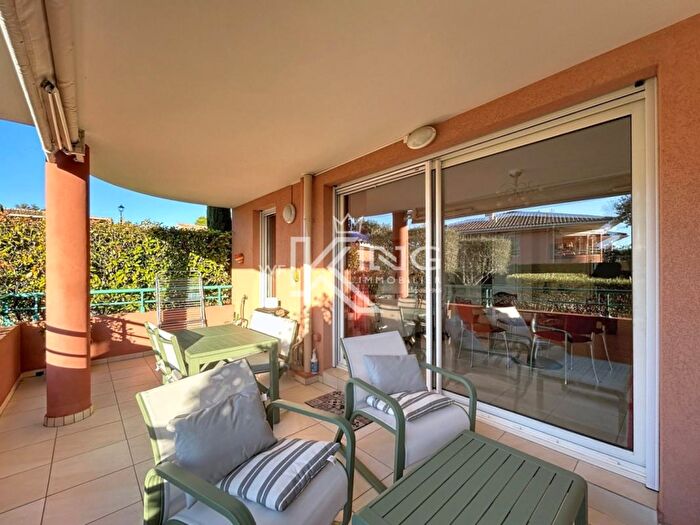 Appartement à vendre - Saint-Raphaël, Valescure, Vaulongue - 3 pièces - 2 chambres