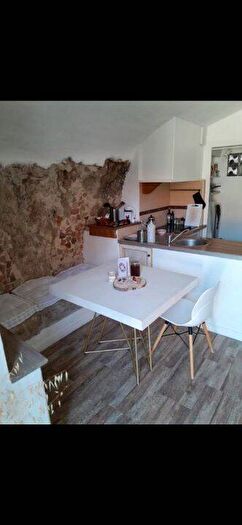 Coursegoules : Appartement 2 pièces à louer