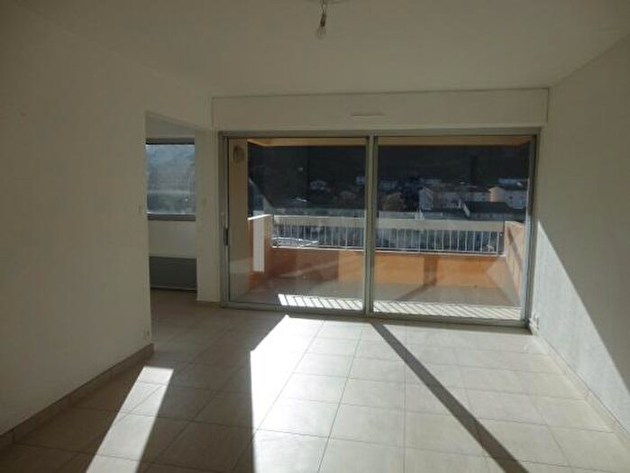 Appartement à louer - Les Vans - 4 pièces - 3 chambres