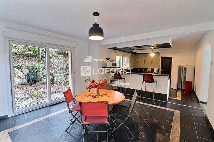 Maison à louer - Milly-la-Forêt - 7 pièces - 5 chambres