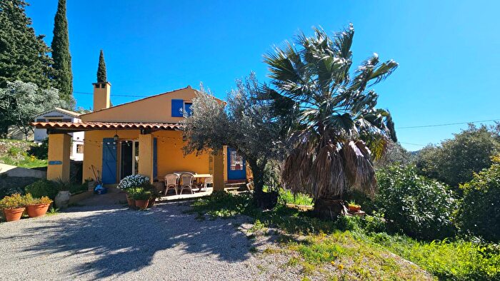 Maison à vendre - Claviers - 4 pièces - 3 chambres