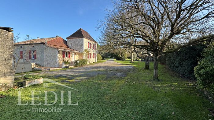 Maison à vendre - Monviel - 7 pièces - 6 chambres