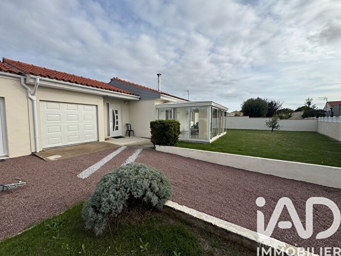 Maison à vendre - Saint-Xandre - 4 pièces - 3 chambres