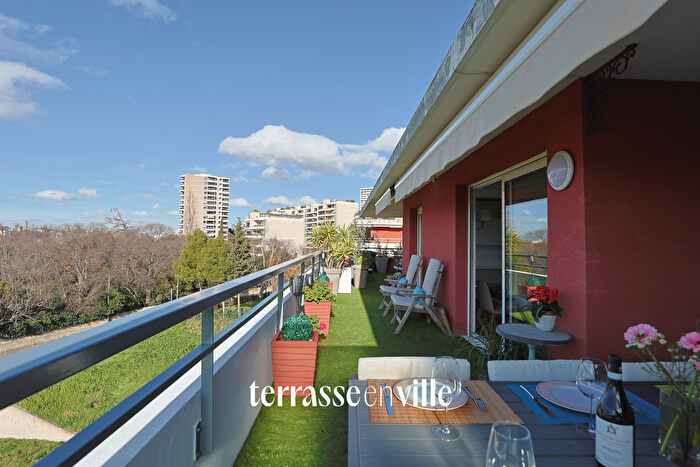 Appartement à vendre - Marseille e , Mazargues - 4 pièces - 3 chambres