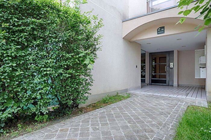 Appartement à louer - Centre, Nanterre - 4 pièces - 3 chambres