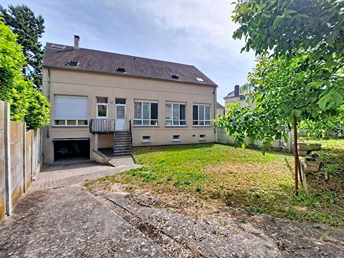 Chars - Maison 8 pièces à vendre