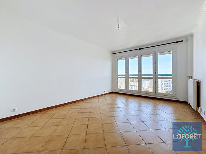 Appartement 2 pièces à louer à Neuilly-Plaisance, Eglise, Gare