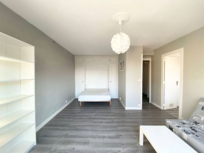 Appartement 1 pièce à louer - Nansouty, Saint Genès, Bordeaux