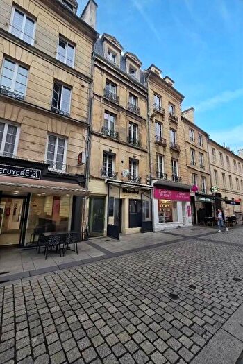 Appartement à louer - Centre Ancien, Caen - 1 pièce