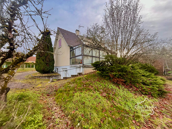 Maison à vendre - Toucy - 6 pièces - 5 chambres