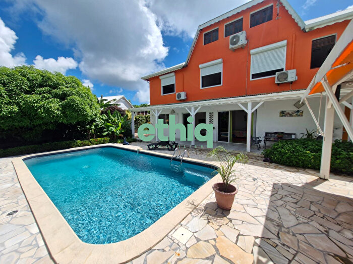 Maison à vendre - Saint-François - 6 pièces - 4 chambres