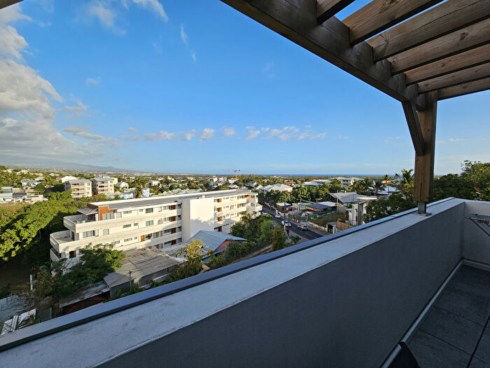 Appartement 2 pièces à L'Étang-Salé, Centre-ville, Ravine Sheunon, à louer