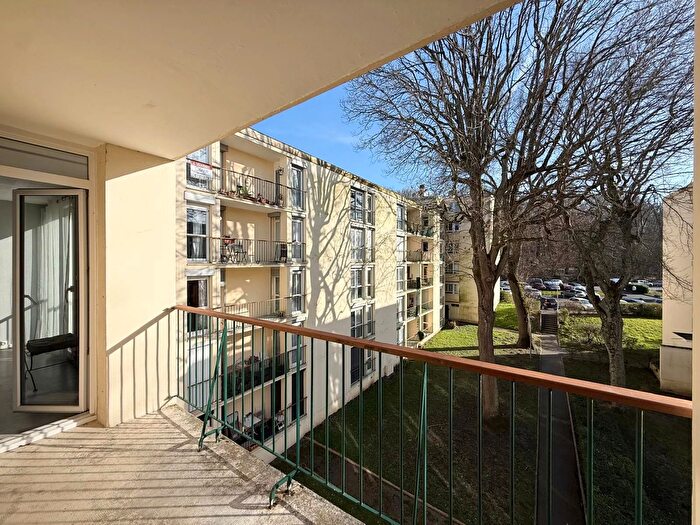 Appartement à vendre - Avon, Butte Montceau - 3 pièces - 2 chambres