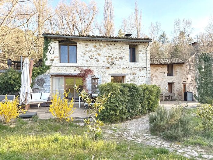 Maison à vendre - Rustrel - 8 pièces - 6 chambres