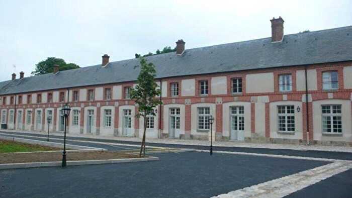 Appartement à louer - Centre Ville Nord Est, Fontainebleau - 2 pièces - 1 chambre