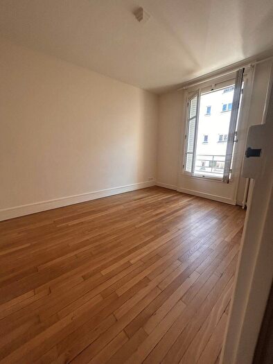 Appartement à louer - La Fourche-Guy Môquet, Paris ème arrondissement - 2 pièces - 1 chambre