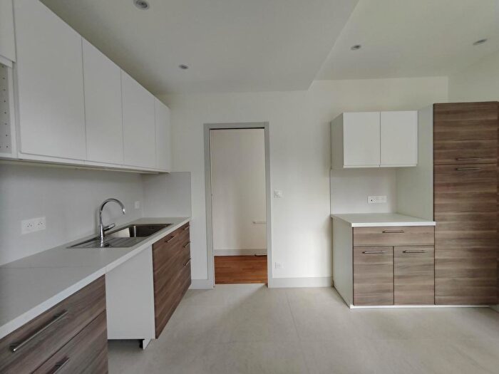 Appartement 4 pièces à louer à Orléans, Châtelet