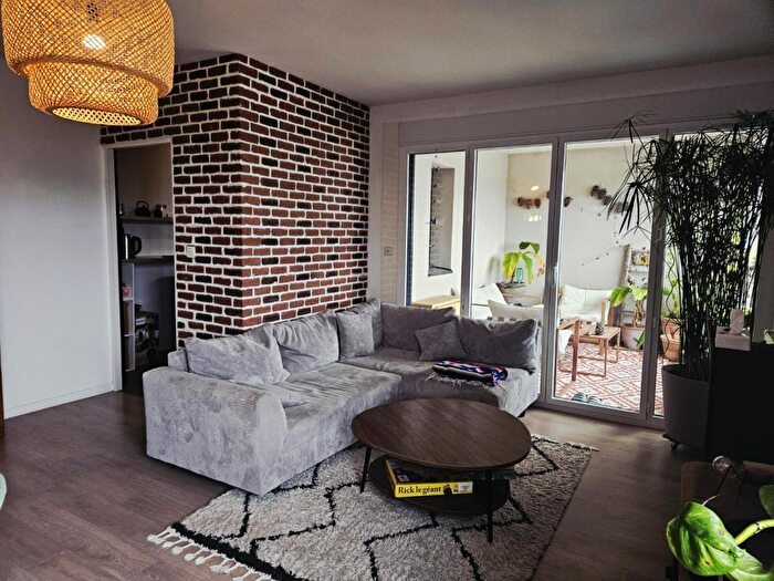 Appartement à louer - Saint-Jacques-de-la-Lande - 5 pièces - 4 chambres