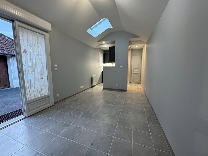 Appartement à louer - Le Coudray-Montceaux - 2 pièces - 1 chambre