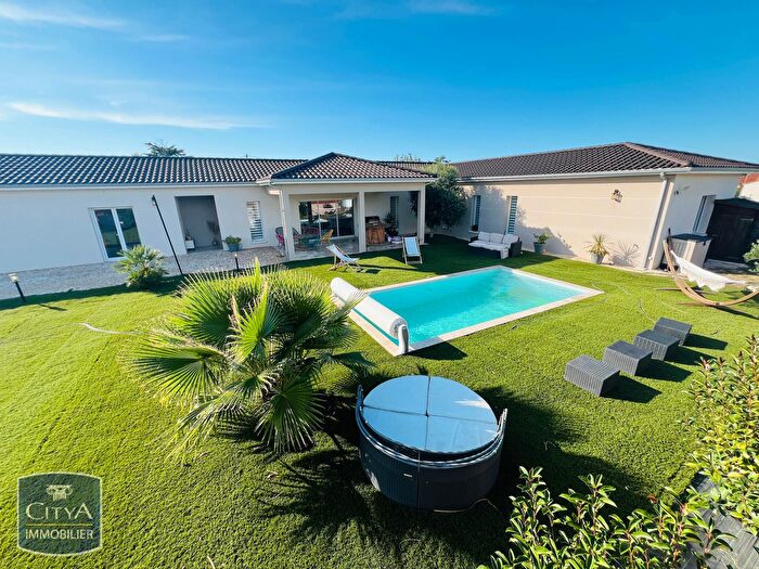 Maison 6 pièces à Saint-Laurent-des-Vignes, à vendre