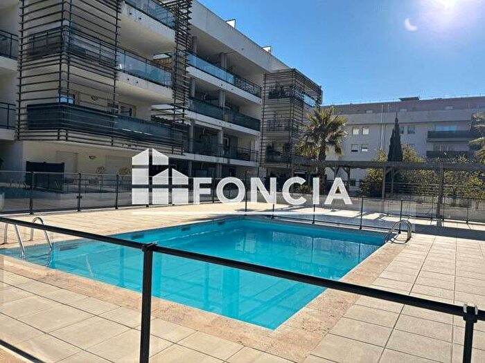 Appartement à louer - La Plage du Lavandou - 4 pièces - 3 chambres