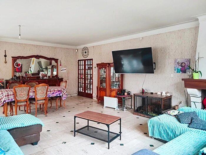 Maison à vendre - Pineuilh - 7 pièces - 6 chambres