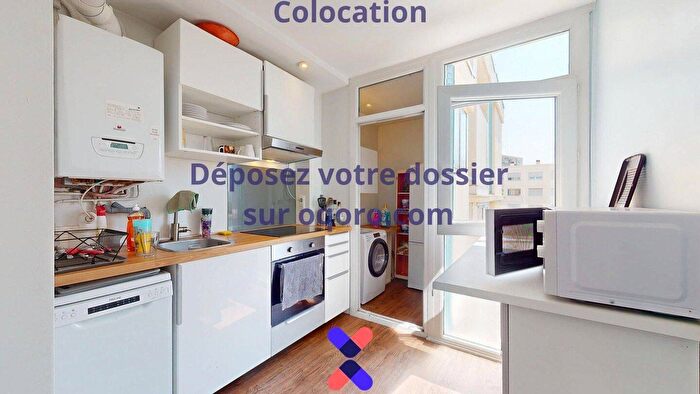 Appartement à louer - Laënnec, Lyon ème arrondissement - 5 pièces - 4 chambres