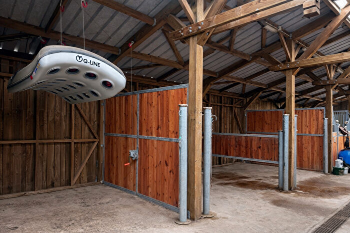 Maison à vendre - Sennecey-le-Grand - 6 pièces - 5 chambres