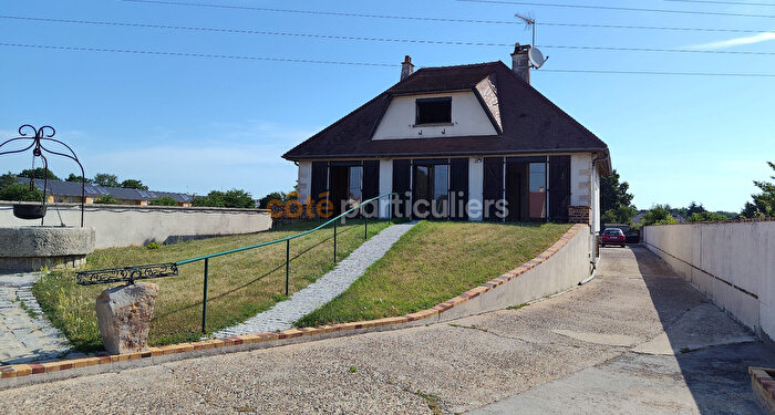 Maison 5 pièces à Pannes, à vendre